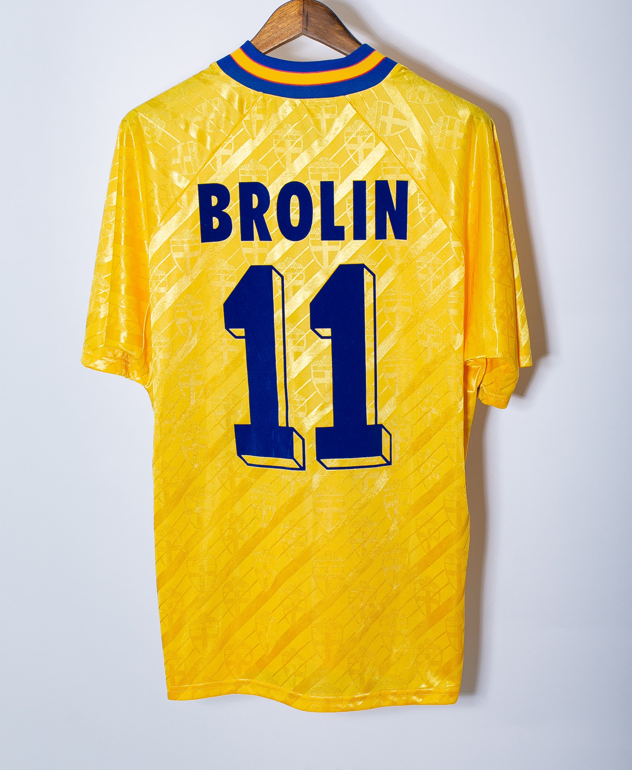 Sweden 1994 Brolin Home Kit (L) – Saturdays Football