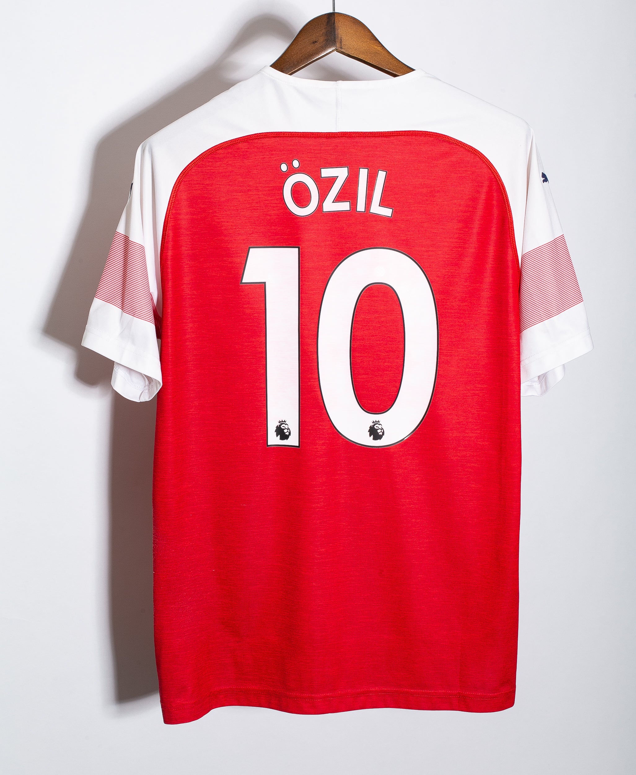 Arsenal 2018-19 Ozil Home Kit (XL) – Saturdays Football