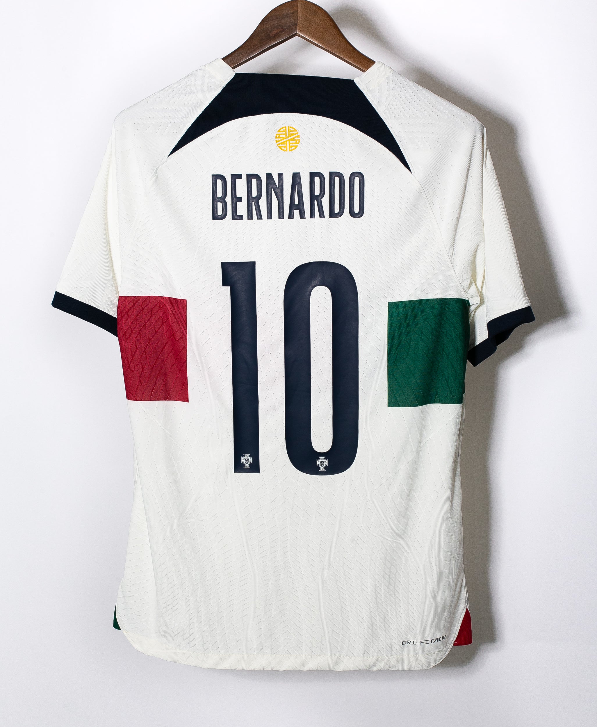 Portugal 2022 Bernardo Silva Player Issue Away Kit (M) – Saturdays Football