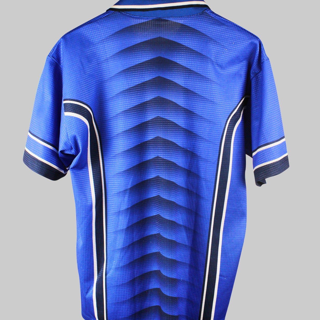 Retro Soccer Jerseys – Vintage Football Kits for Collectors | Saturday ...