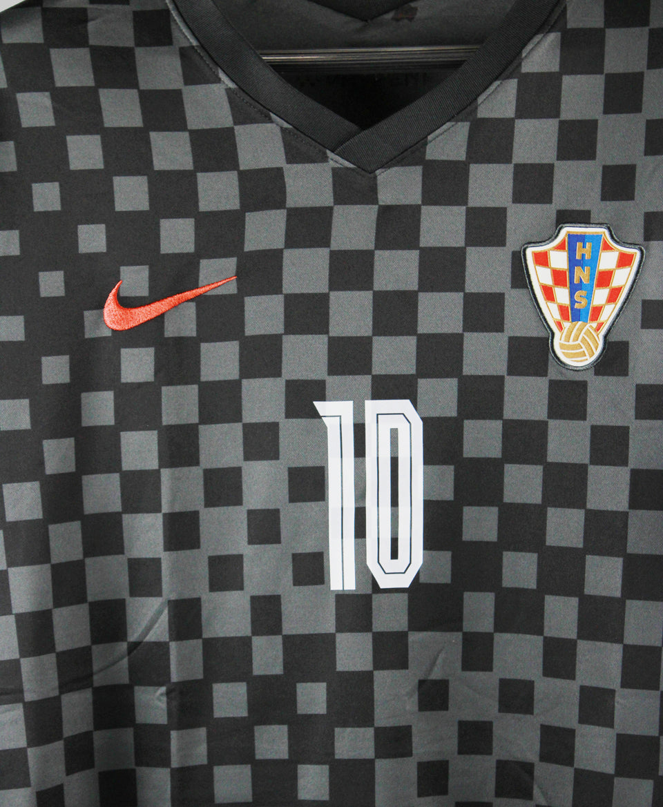Luka Modric Jerseys – Saturdays Football